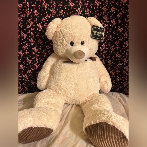 Kellys toys | Toys | Kellys Toy Super Jumbo Cream Teddy Bear | Poshmark